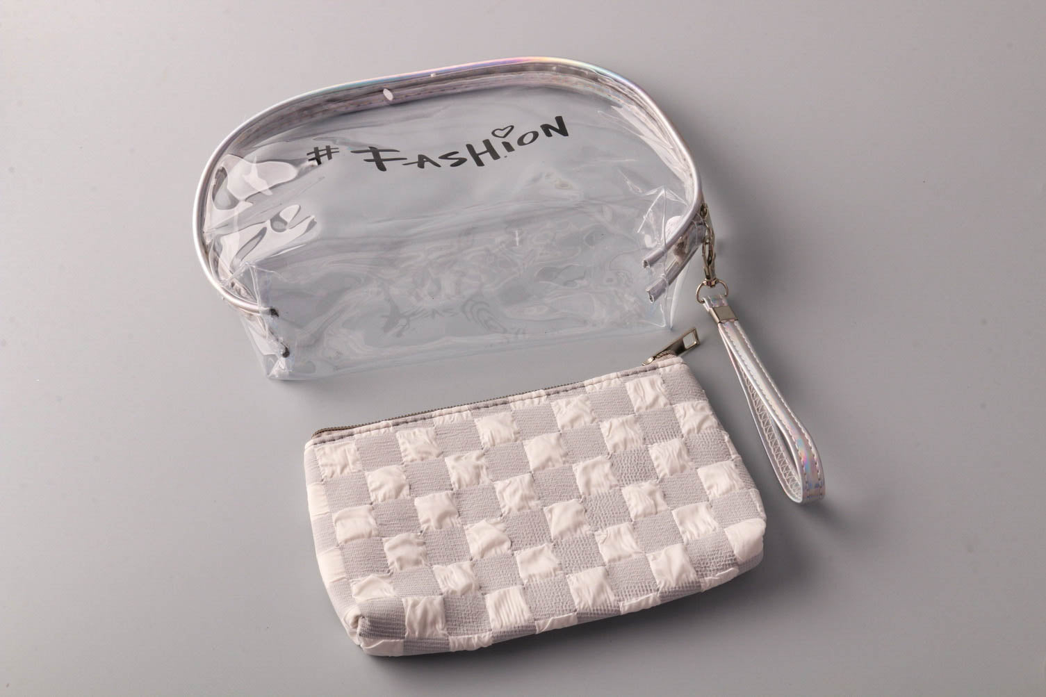 Fashion Checker Matelasse Toiletry Bags Set – Odin Fashion