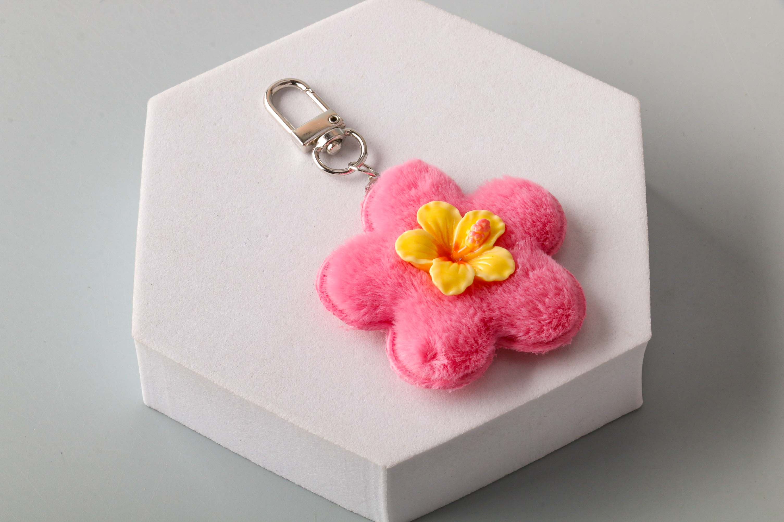 Plush Hibiscus Keychain Charm – Odin Fashion